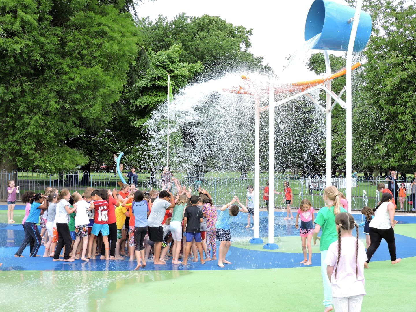 Victoria Park Splashpad, Cardiff - Ustigate Waterplay