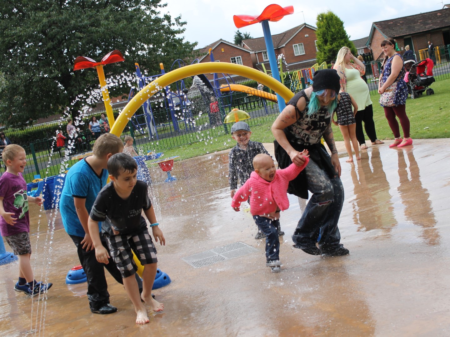 Crossley Park, Ripley - Ustigate Waterplay